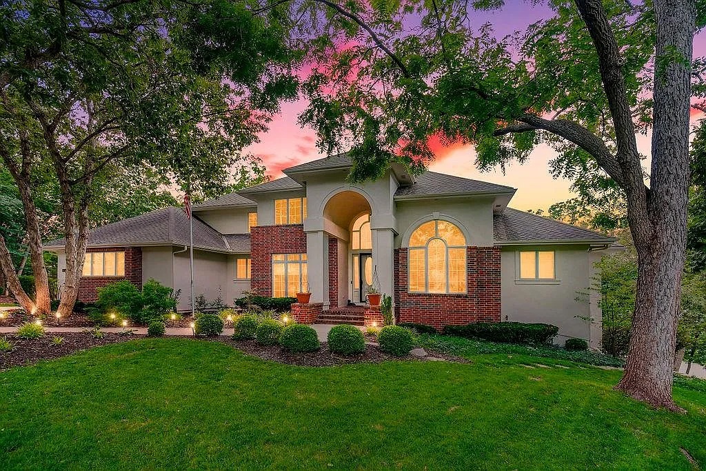 What is an estate sale and how do they work? | Brown Button